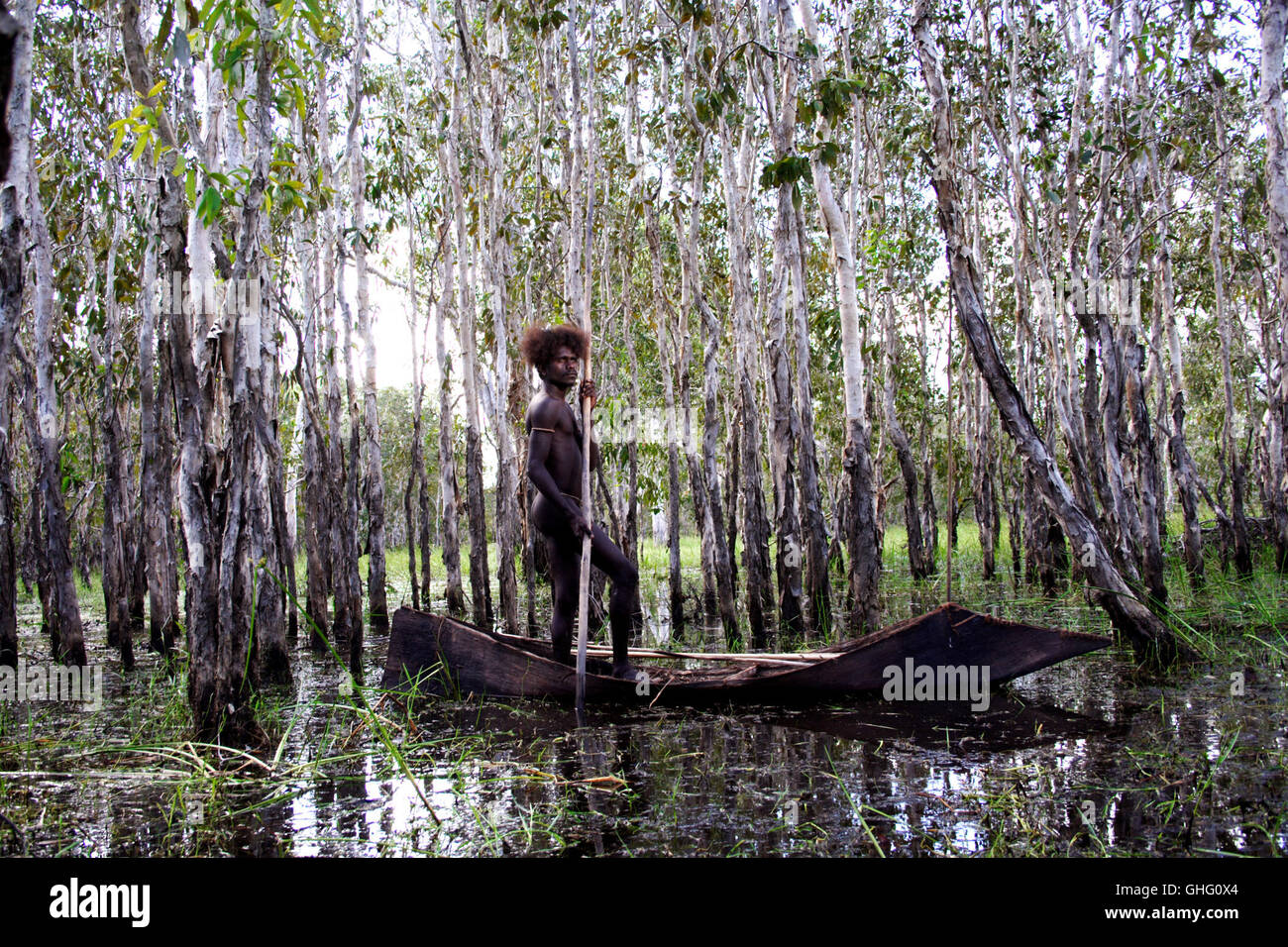 10 Kanus, 150 Speere und 3 Frauen / Dayindi (JAMIE GULPILIL) Regie ...