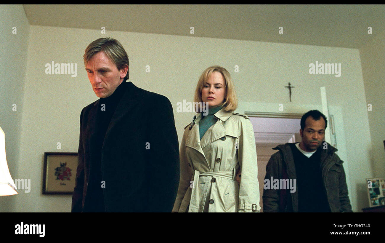 The invasion daniel craig hi-res stock photography and images - Alamy