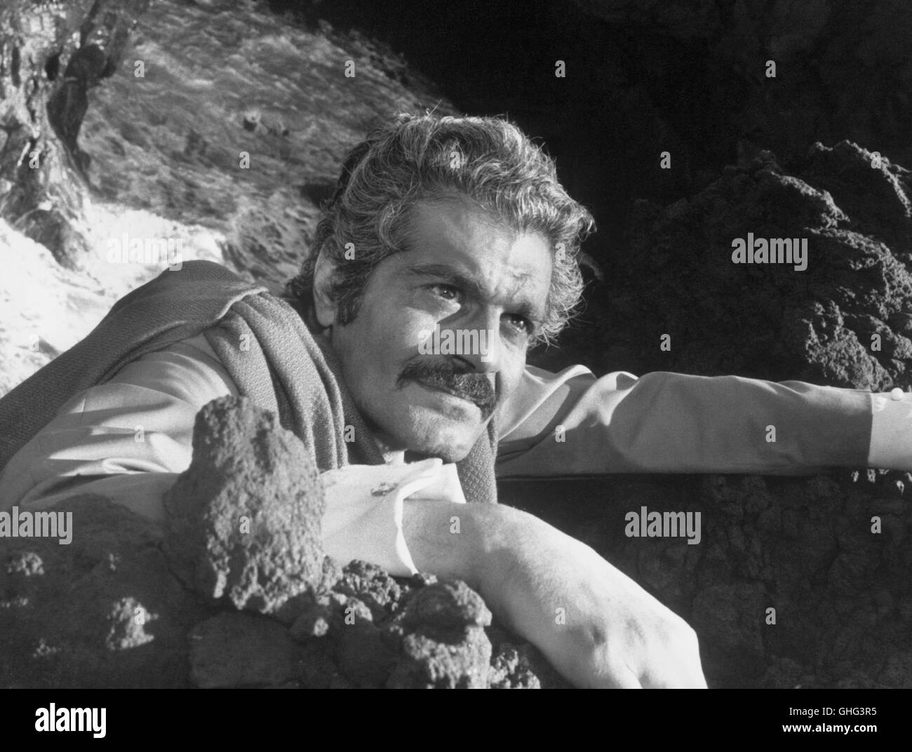 OMAR SHARIF (Captain Nemo) Regie: J. Bardem, H. Colpi Stock Photo - Alamy