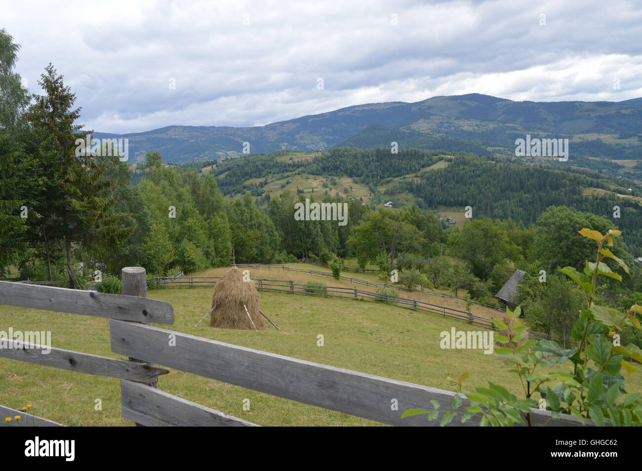 Wallpaper countryside hi-res stock photography and images - Alamy