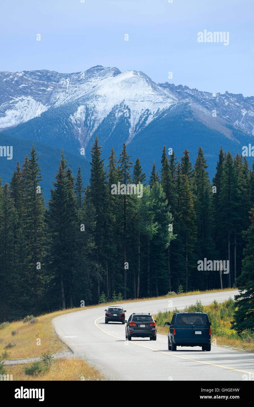 Road trip in Banff National Park in Canada with snow capped mountain ...