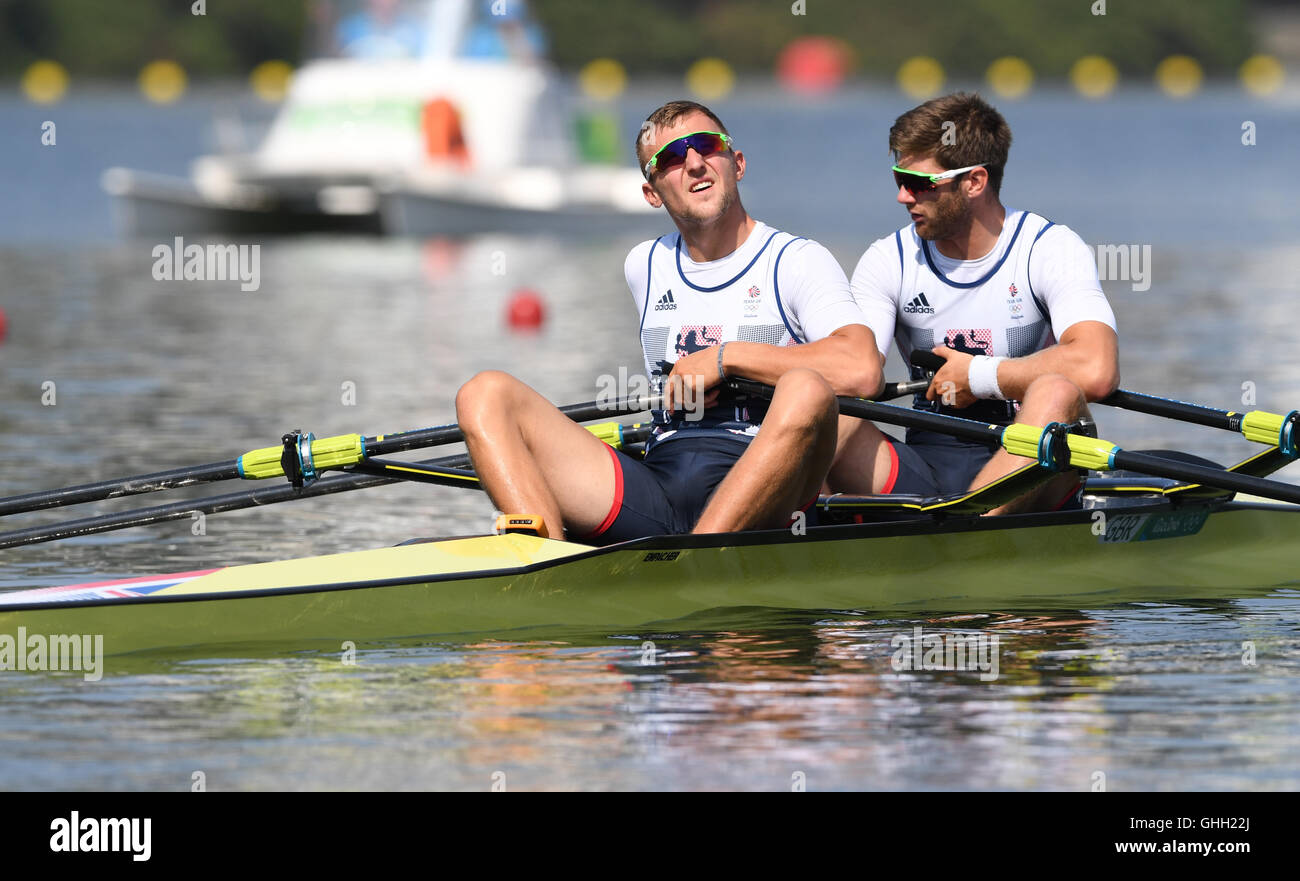 John collins compete hi-res stock photography and images - Alamy