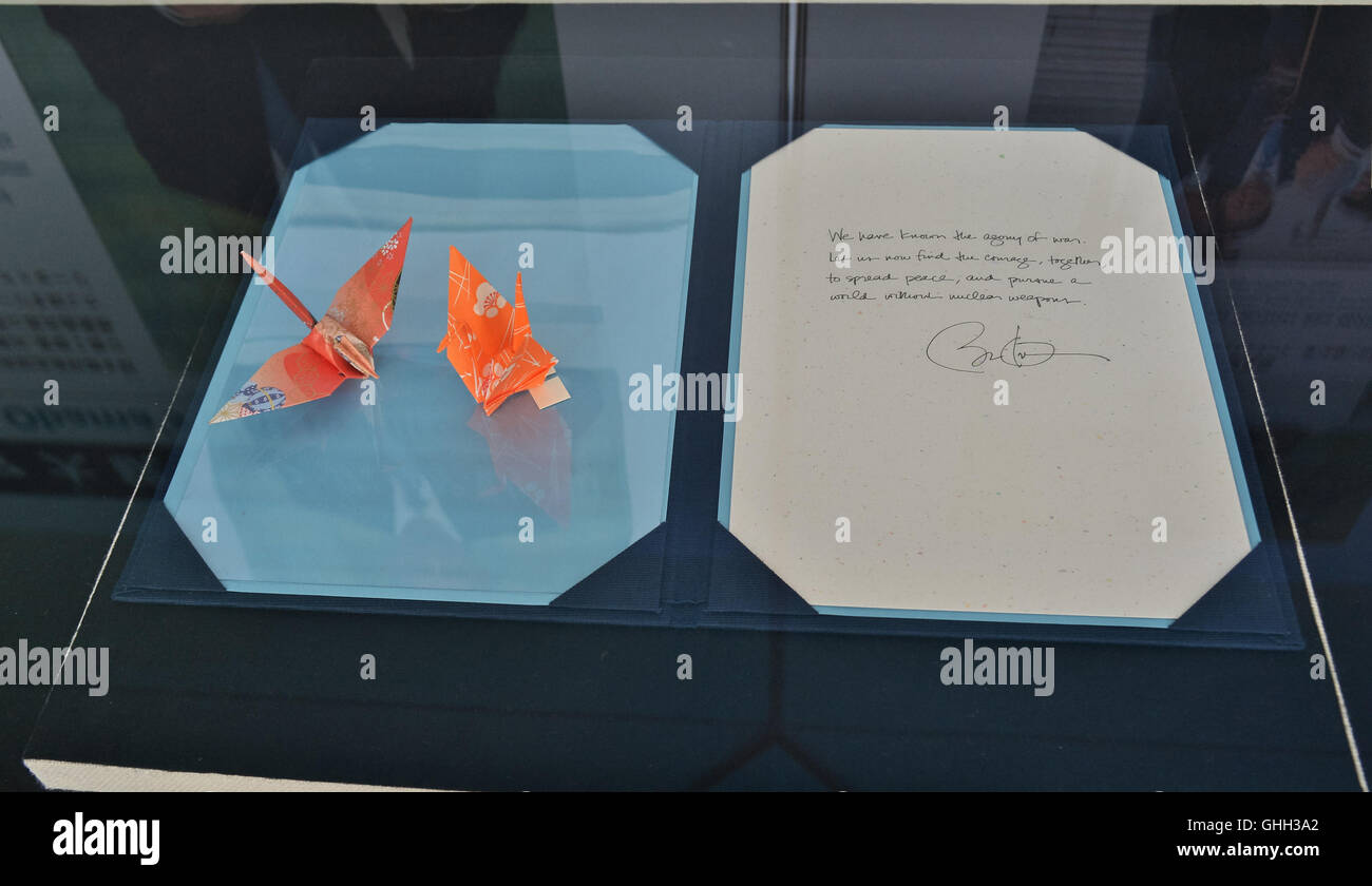August 6, 2016, Hiroshima, Japan : Paper cranes made by U.S. President ...