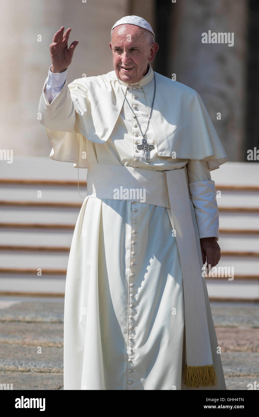 Vatican City, Vatican. 14th September, 2016. Pope Francis greets the ...