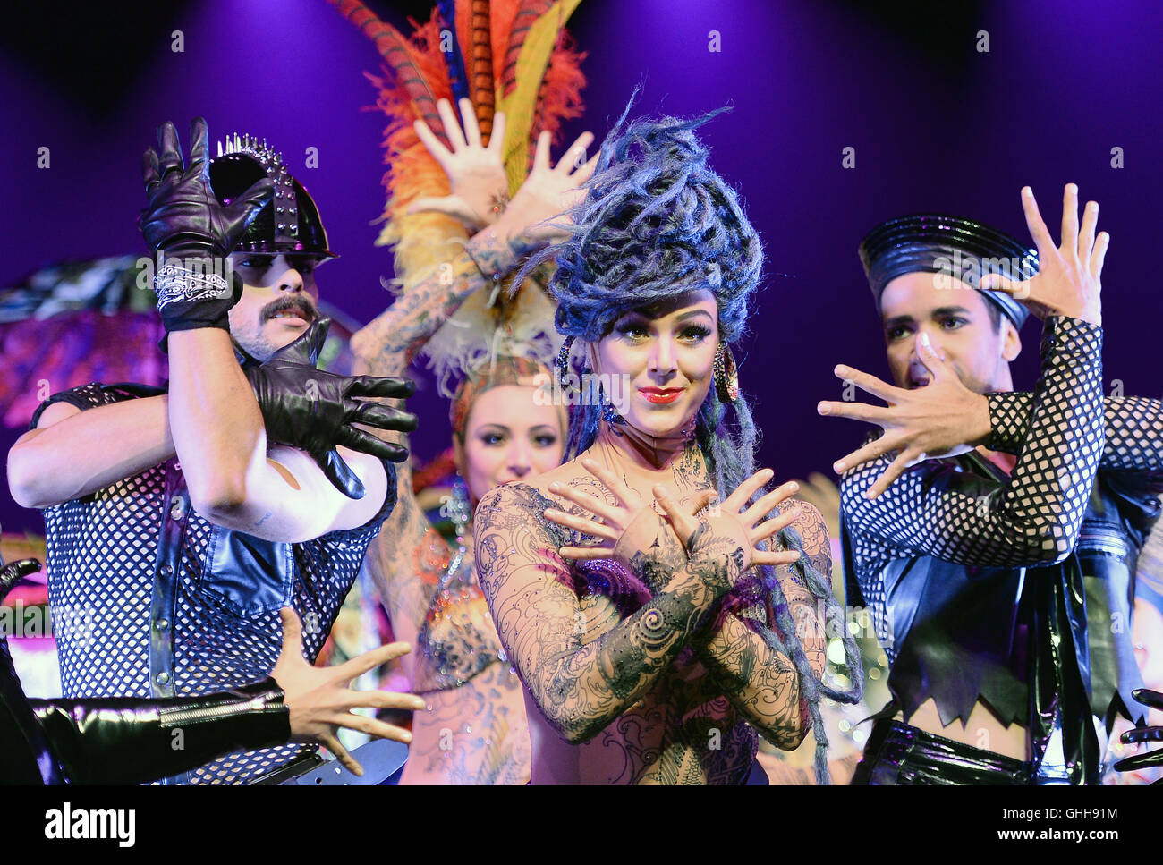 Berlin, Germany. 28th Sep, 2016. Dancers on stage during the photocall ...