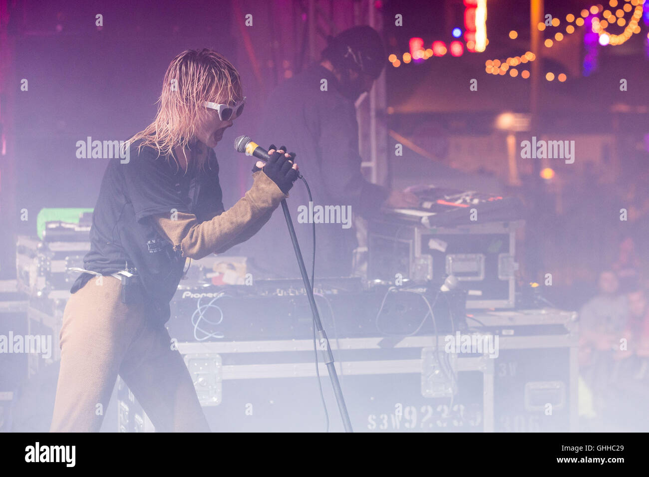 Las Vegas, Nevada, USA. 24th Sep, 2016. EDITH FRANCES and ETHAN KATH of ...