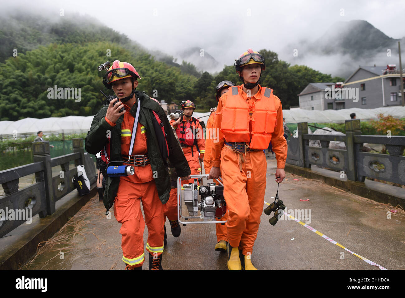 Suichang, China's Zhejiang Province. 29th Sep, 2016. Rescuers arrive at ...