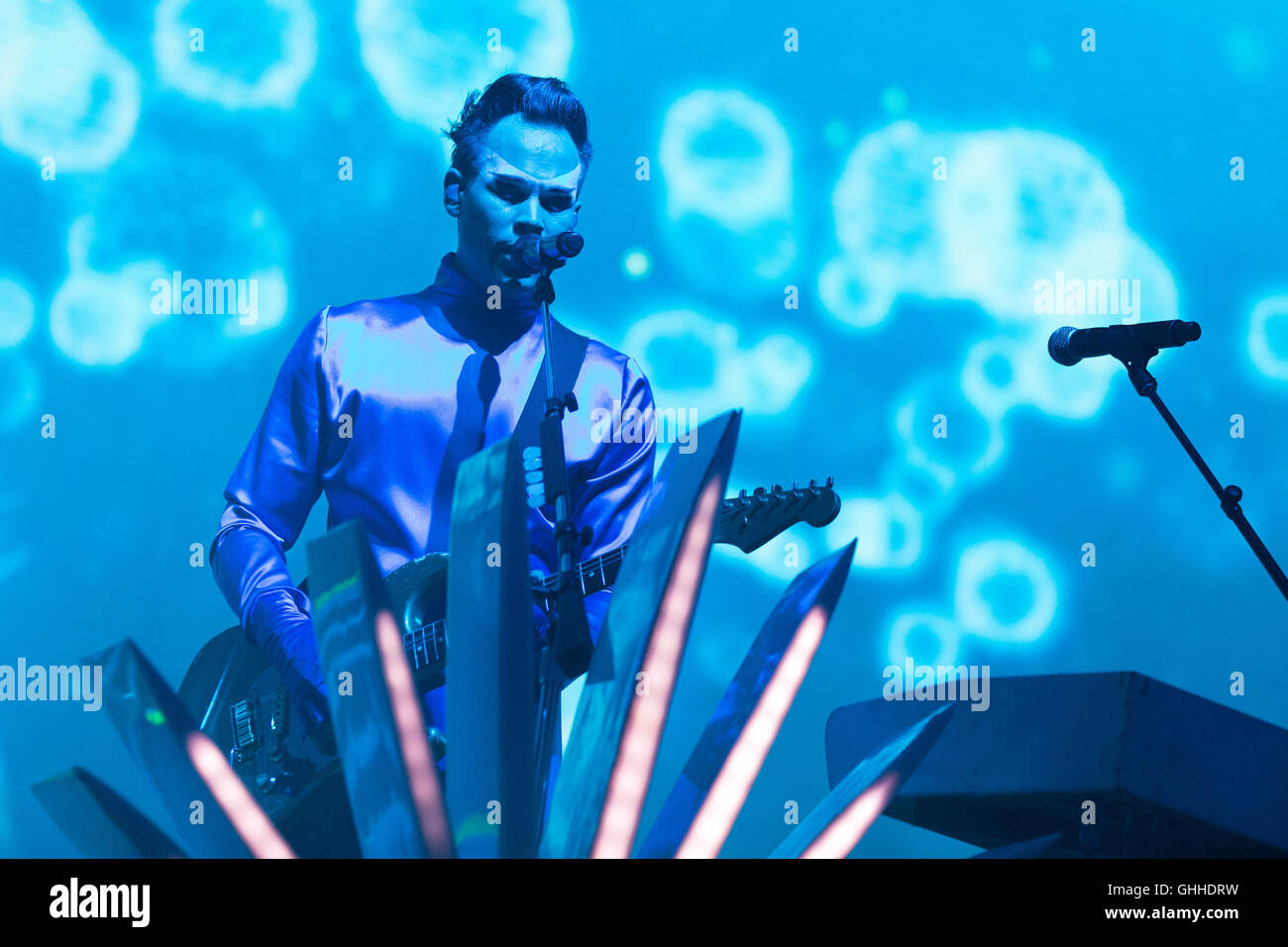 Las Vegas, Nevada, USA. 24th Sep, 2016. LUKE STEELE of Empire of the ...