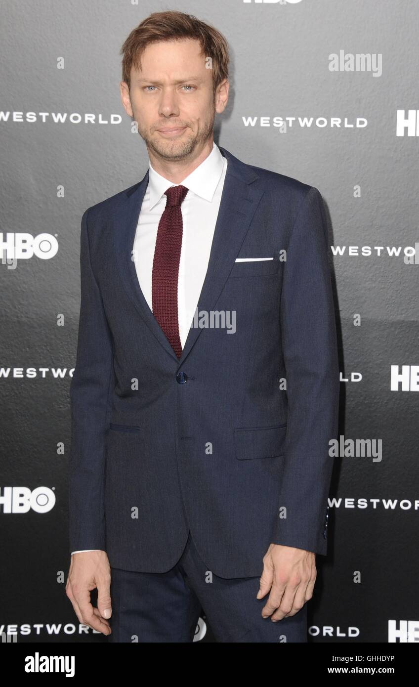 Jimmi simpson westworld hi-res stock photography and images - Alamy