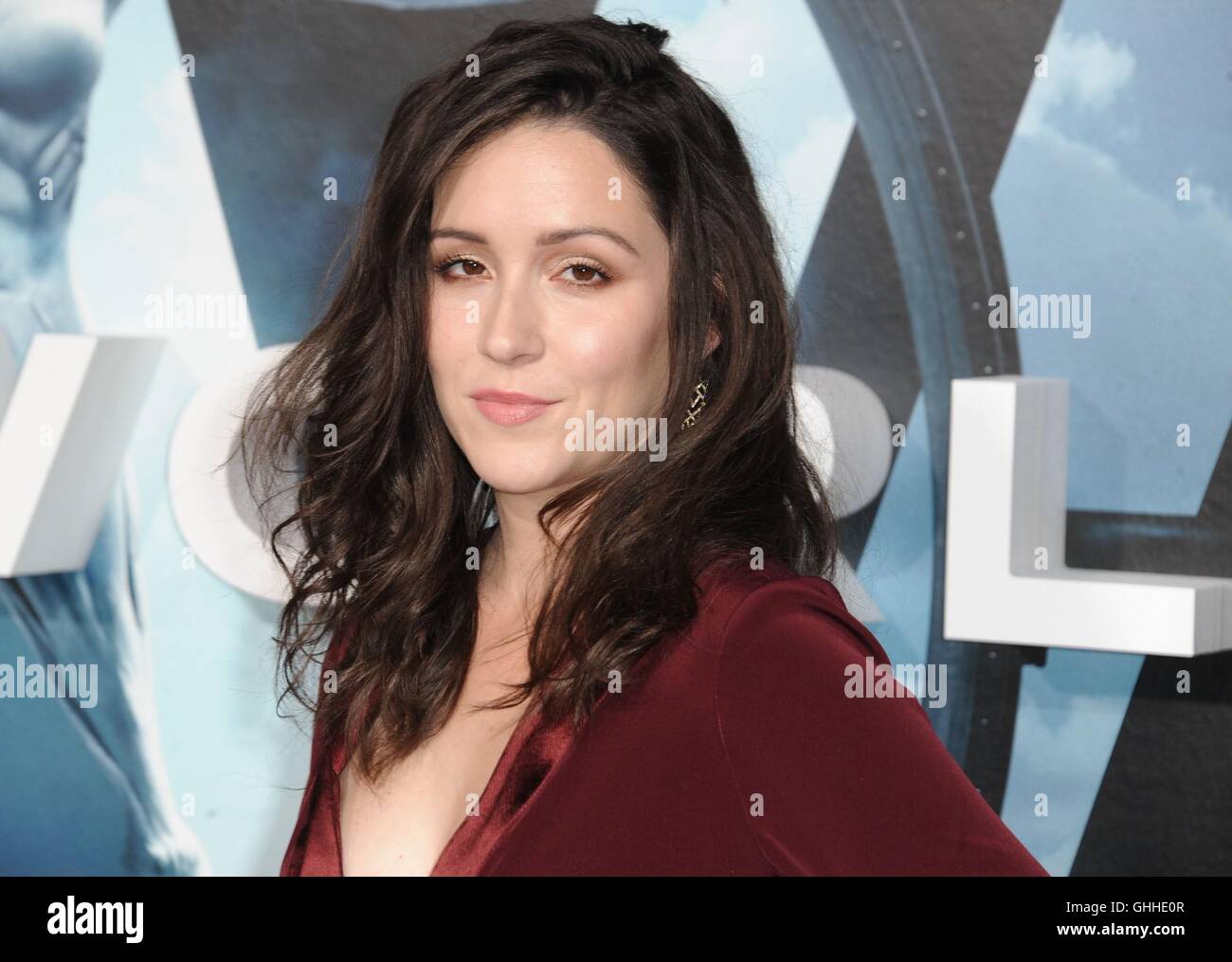 Los Angeles, CA, USA. 28th Sep, 2016. Shannon Woodward at arrivals for ...