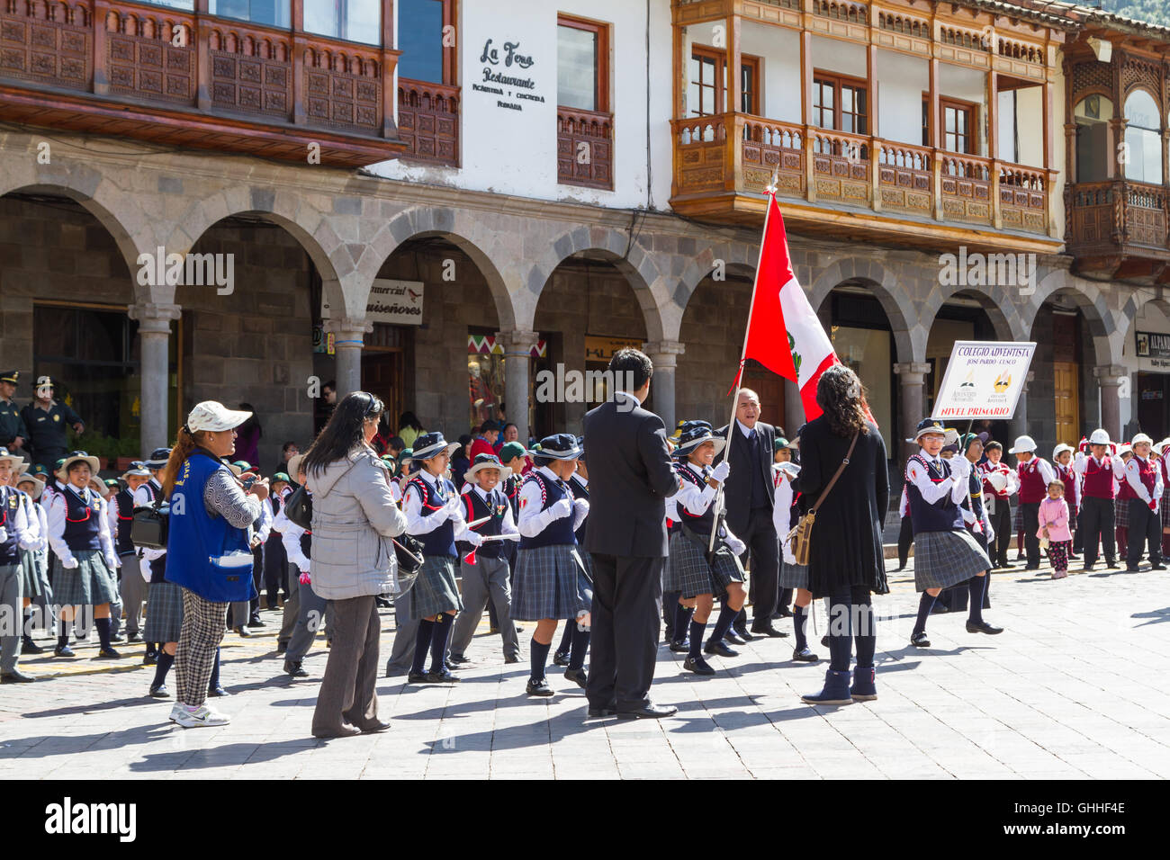 School uniform children peru hi-res stock photography and images - Alamy