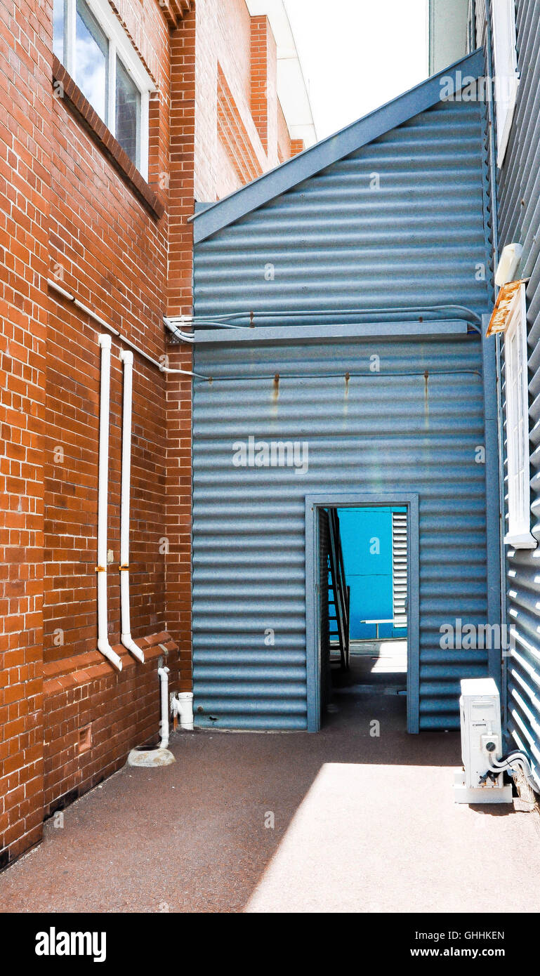 Breezeway hi-res stock photography and images - Alamy