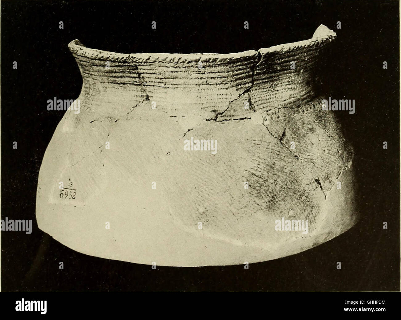 In 1915, an archaeological exploration of a Munsee Native American ...