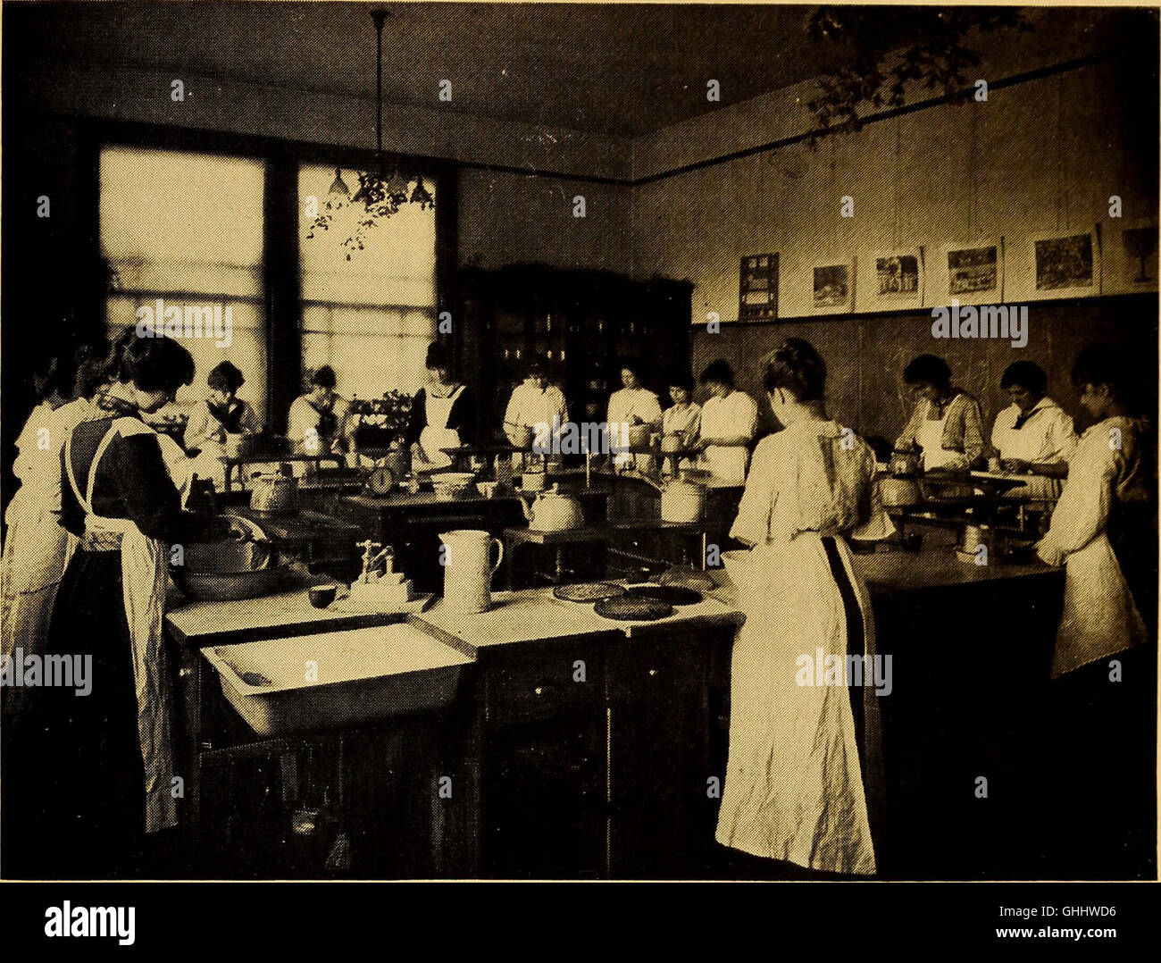 This bulletin provides details on the State Normal School in ...