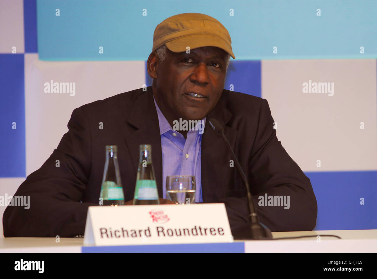 Richard roundtree speed racer hi-res stock photography and images - Alamy