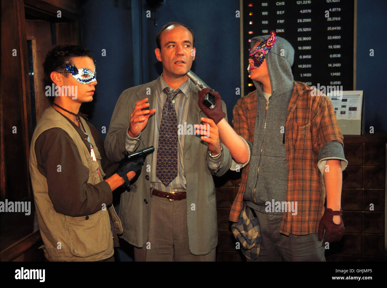 Als Faust (HEINER LAUTERBACH, M.) im Mordfall an einem Kassierer ermit ...