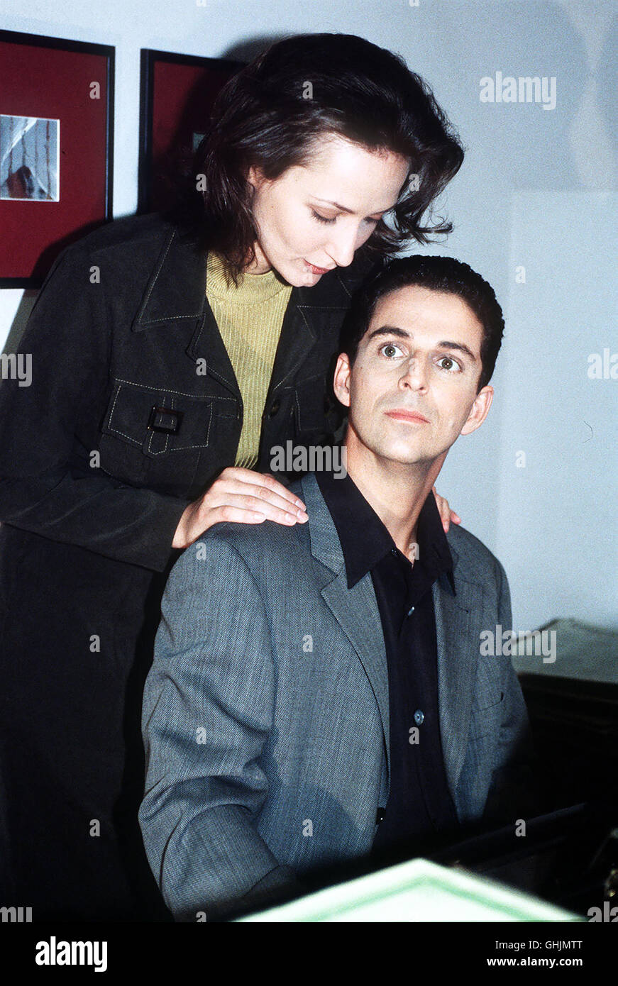 Noch sieht es zwischen Maia (INA RUDOLPH) und Nicolas (MARTIN HALM) gut ...