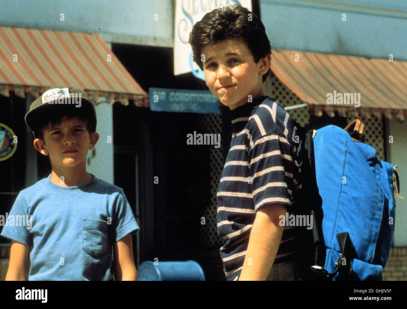 Zusammen mit seinem halb autistischen Halbbruder Jimmy macht sich der ...