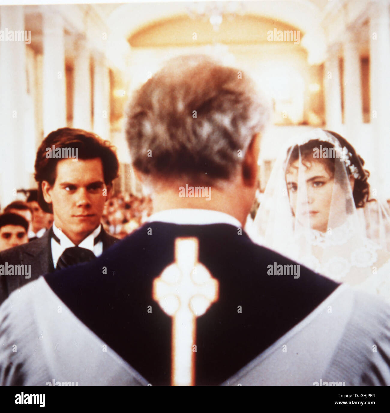 Kurz nach ihrem Highschool-Abschluß stürzen sich Jake (KEVIN BACON) und ...