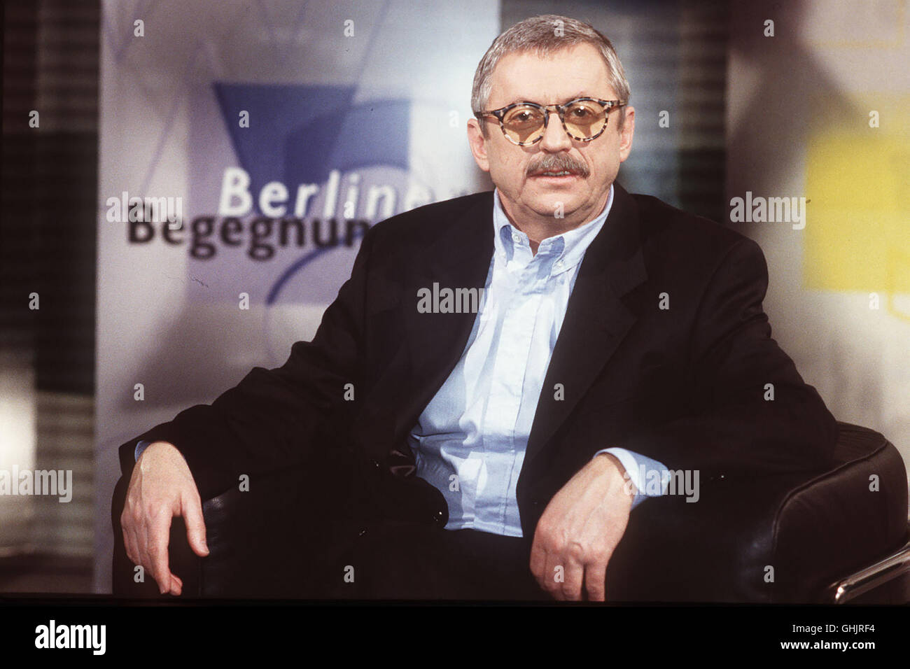 Moderation: PETER HUEMER Stock Photo - Alamy