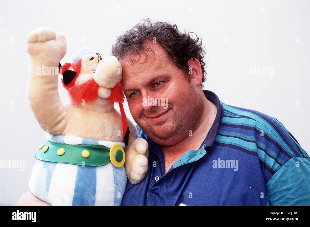 Obelix hat sich in die schöne Falbala verliebt.Diese ist jedoch schon ...