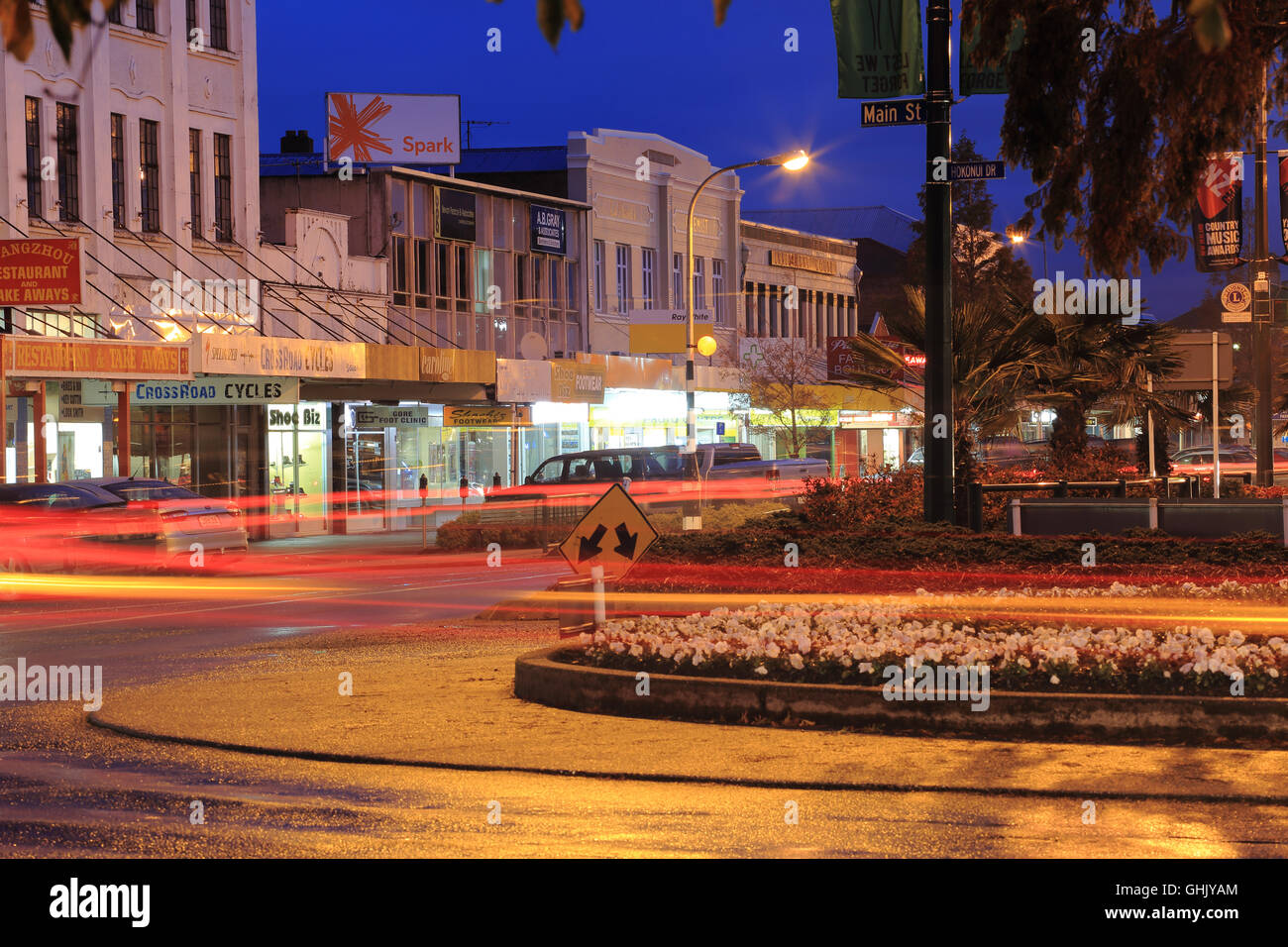 Main Street, Gore, New Zealand, at dusk Stock Photo - Alamy