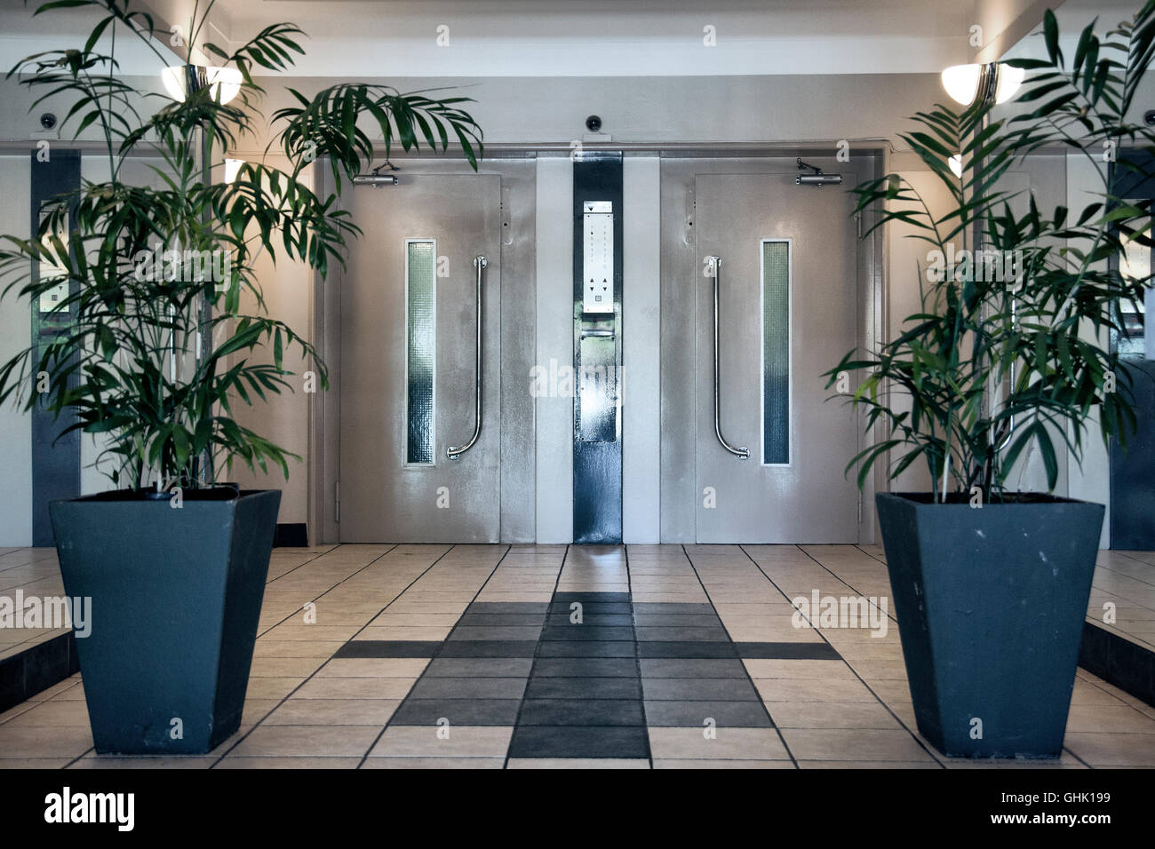 Elevator landing hi-res stock photography and images - Alamy