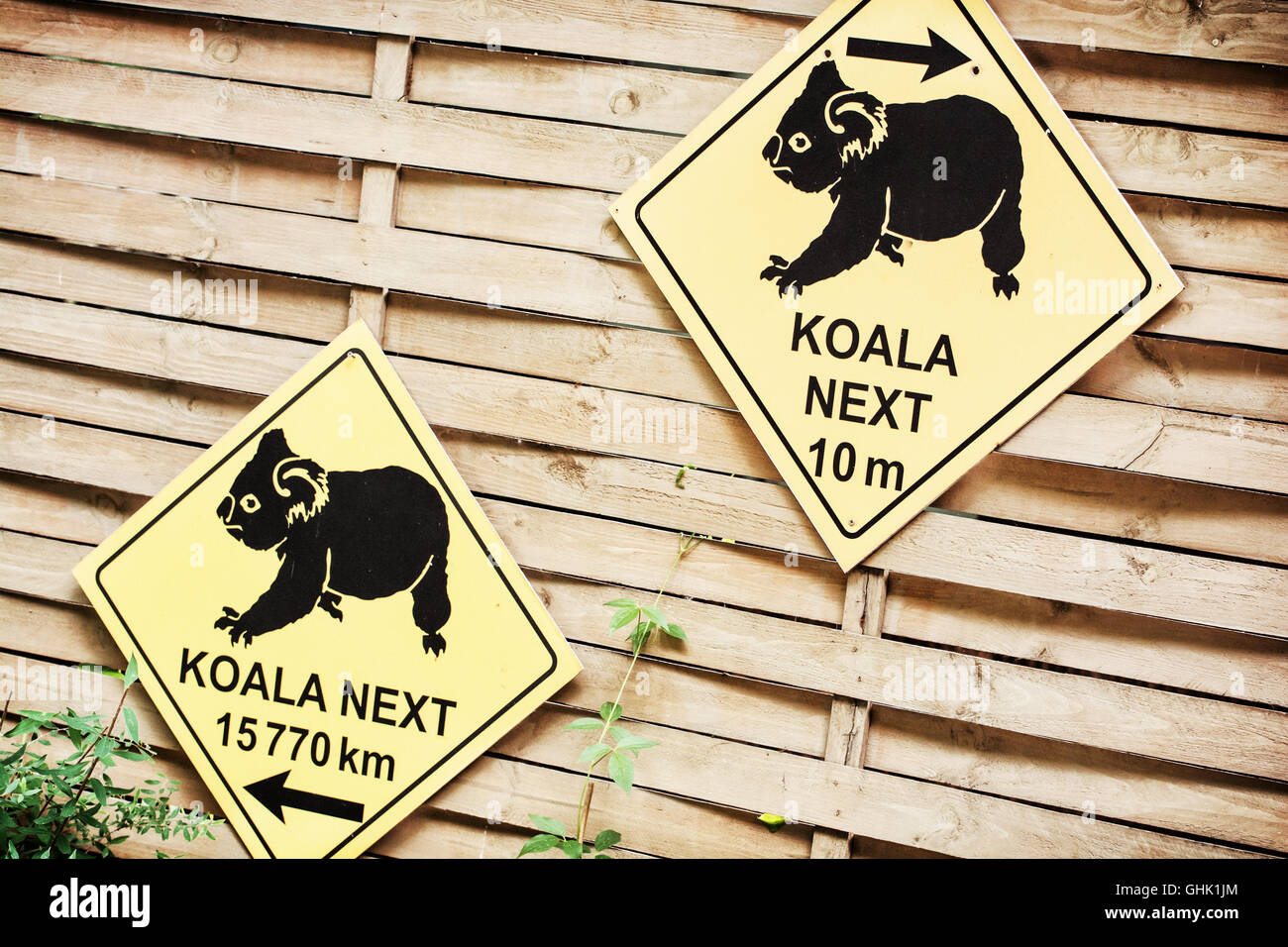 Sign Board Zoo High Resolution Stock Photography and Images - Alamy