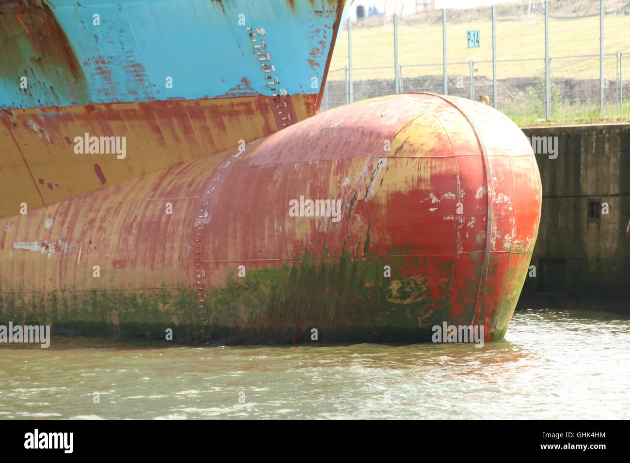 Bulbous bow hi-res stock photography and images - Alamy