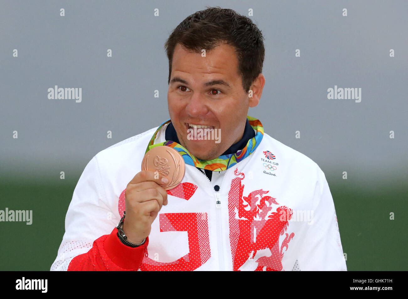 Great Britain's Steven Scott with his bronze medal during the men's ...