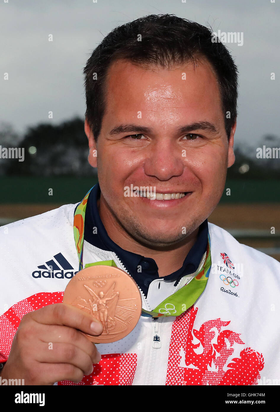 Great Britain's Steven Scott with his bronze medal during the men's ...