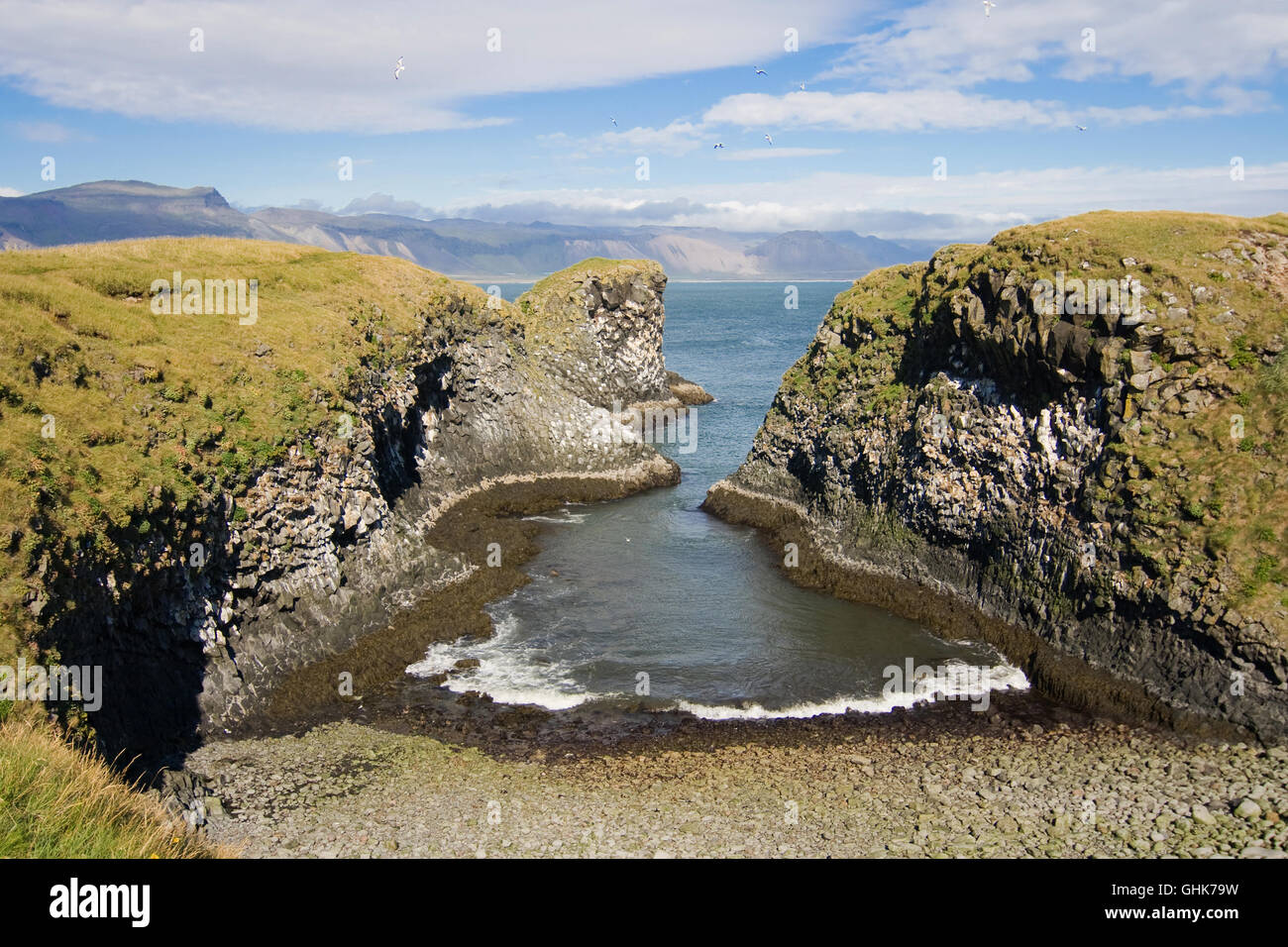 Lava formations in the coastline of Arnarstapi, Snaefellsnes Stock ...