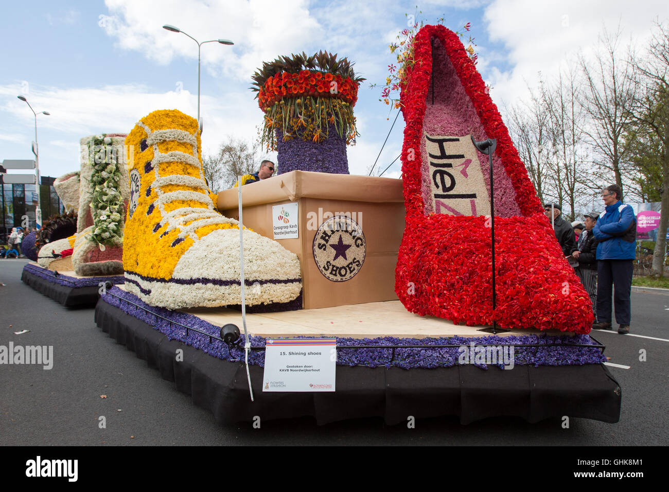 Flower parade Platform in the form of a shoe and a high heal follows ...