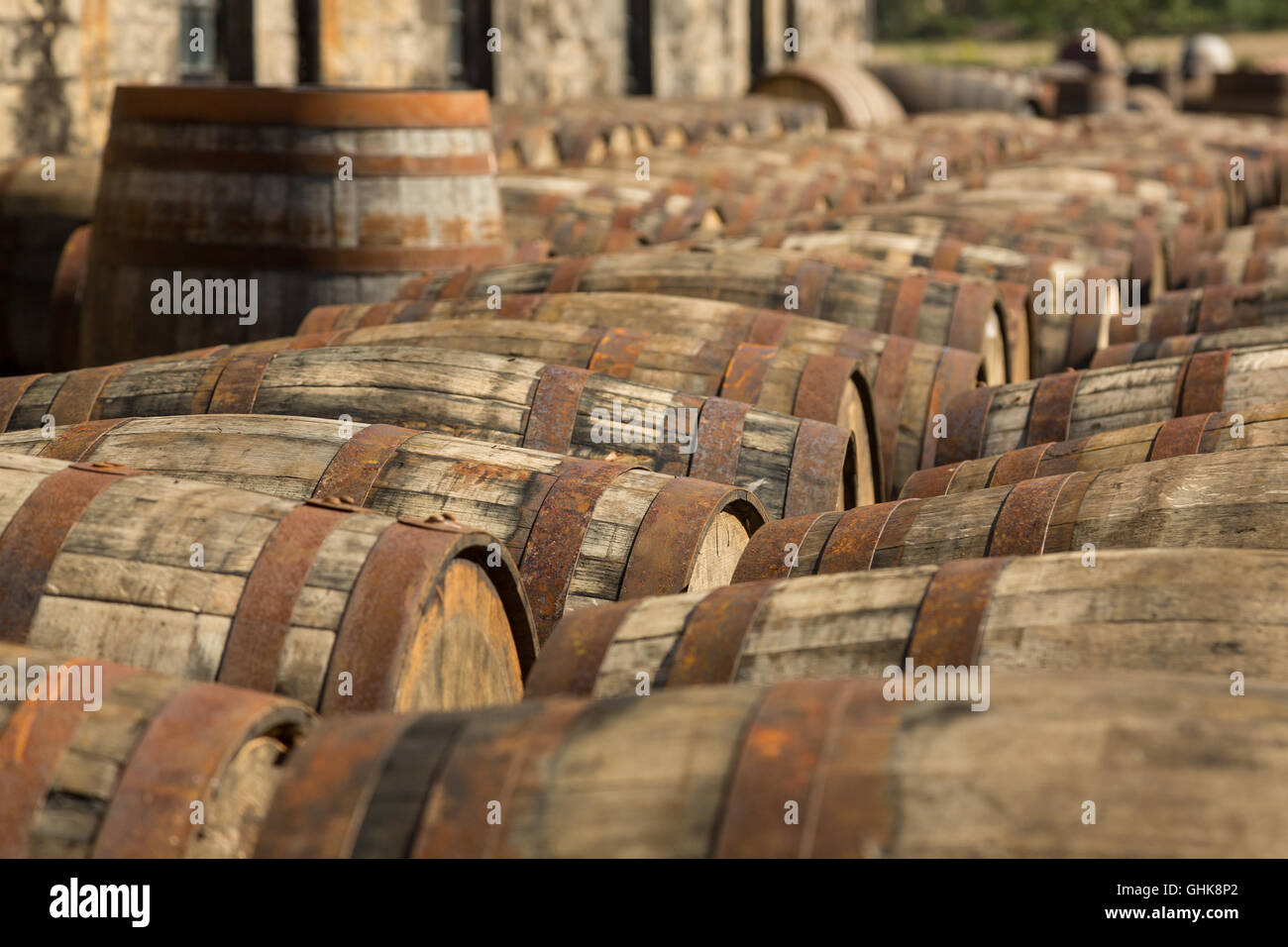Whisky barrel cooperage hi-res stock photography and images - Alamy