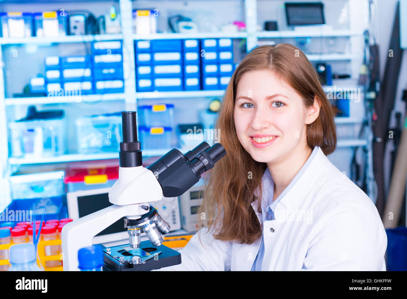 Woman technician hi-res stock photography and images - Alamy