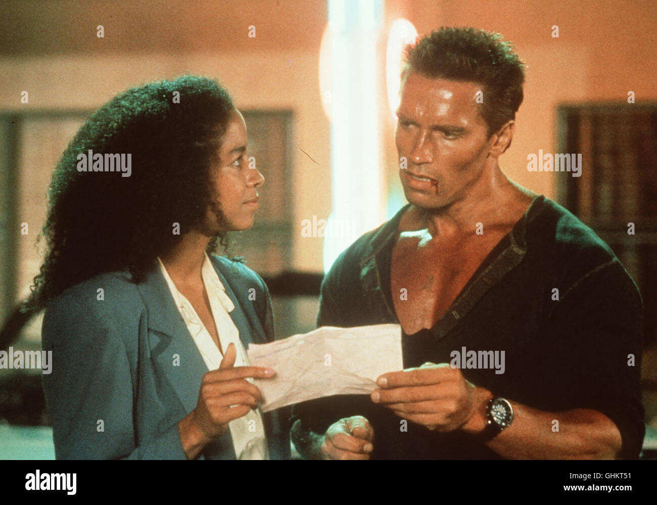 Commando arnold schwarzenegger hi-res stock photography and images - Alamy