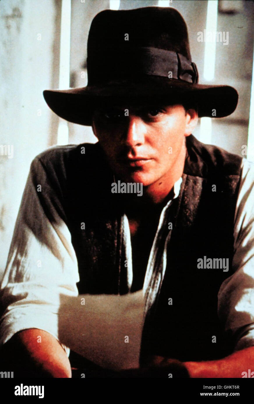 Zusammen mit seinem Freund Remy kommt Indiana Jones (SEAN PATRICK ...