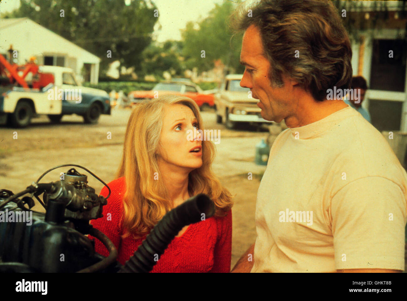 Philo Beddoe (CLINT EASTWOOD) trifft die Schöne Country-Sängerin Lynn ...