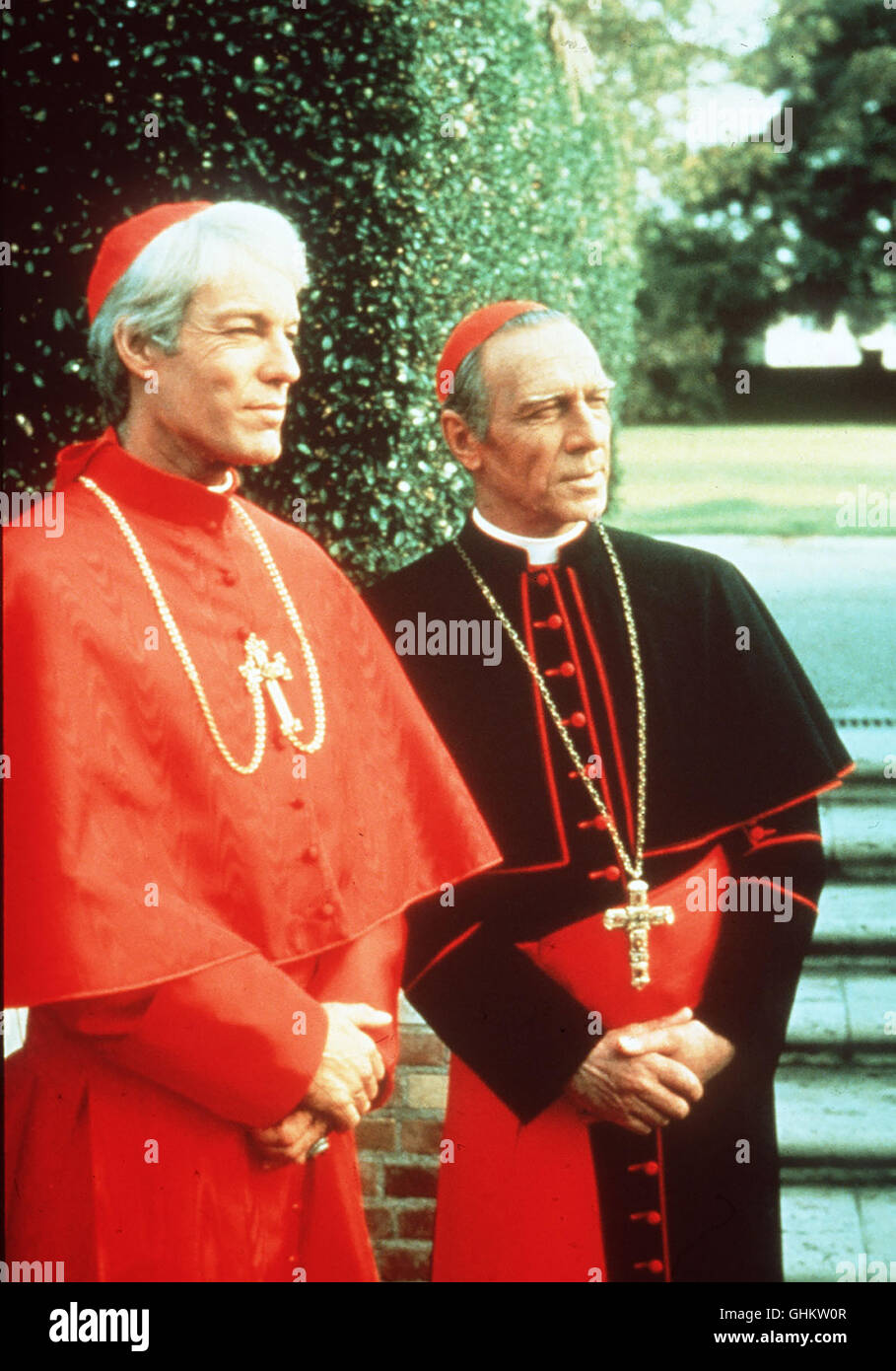 Richard chamberlain ralph de bricassart hi-res stock photography and ...