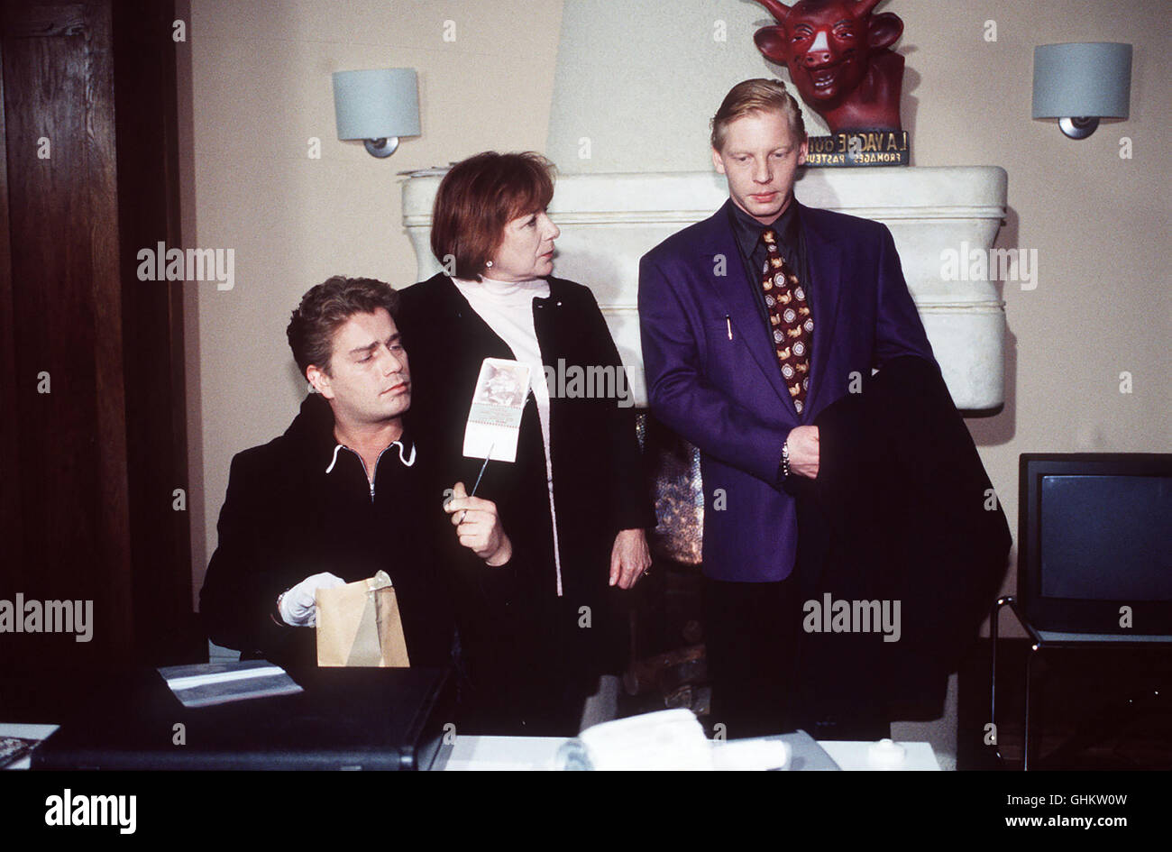 Charlotte Burg (HANNELORE HOGER) und Georg Gentz (ZACHARIAS PREEN ...