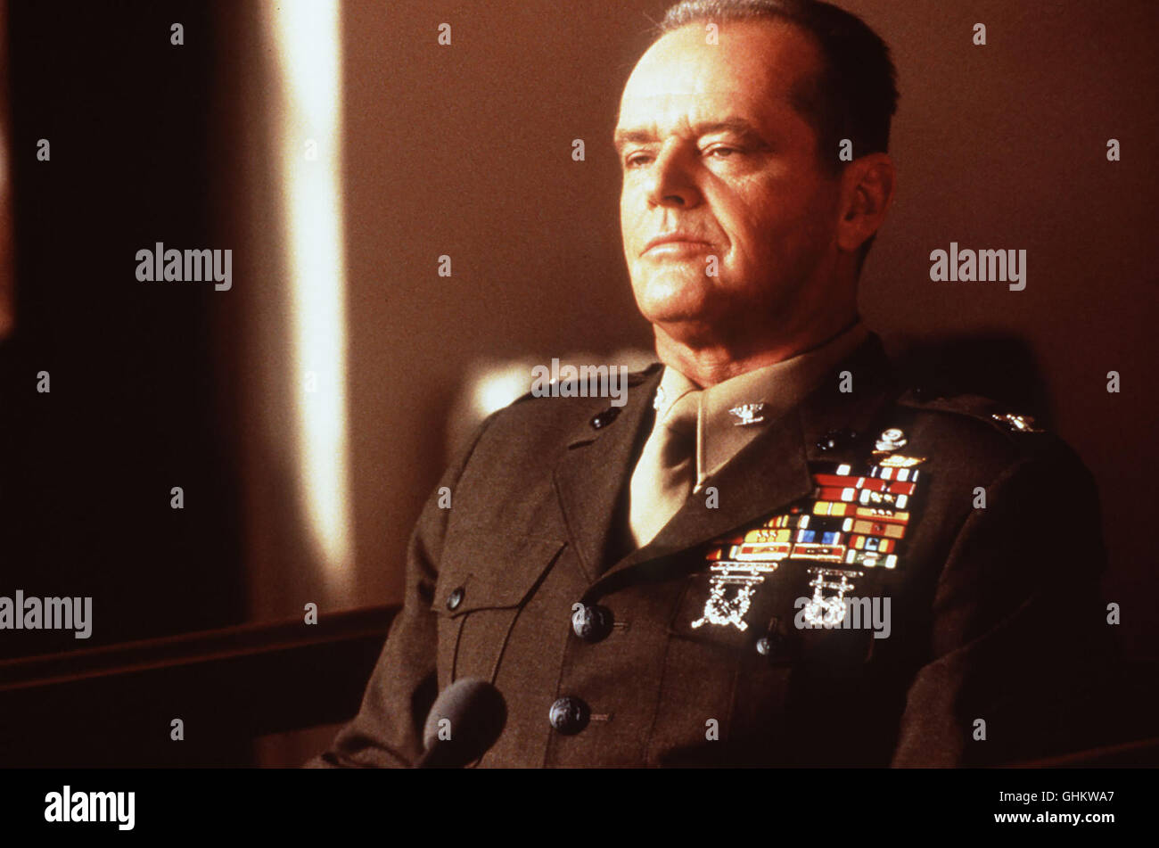 Zwei Soldaten einer Eliteein-heit der Marines werden angeklagt, einen ...