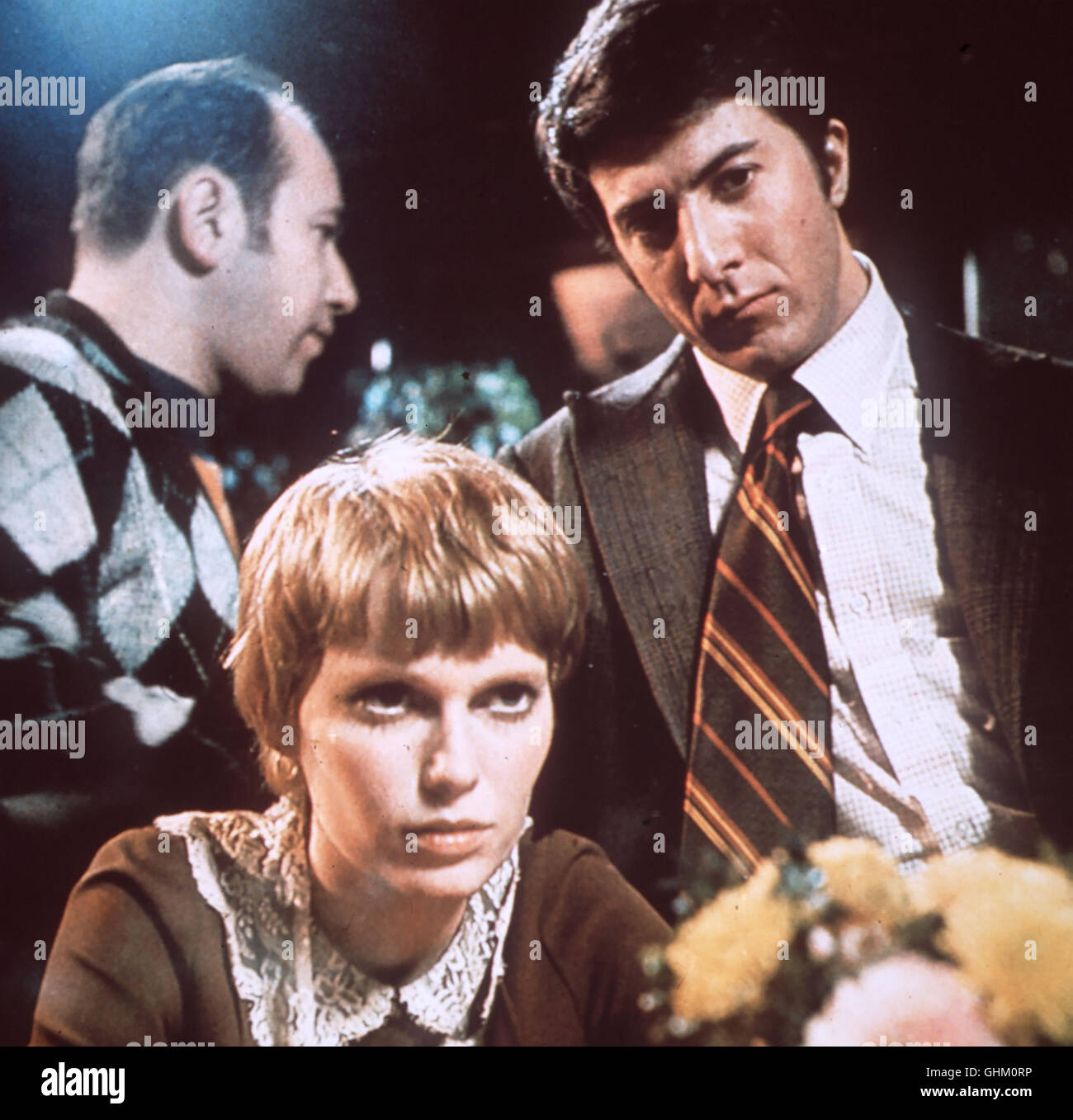 Die Alltagsgeschichte zweier junger Menschen, die einander soeben in ...