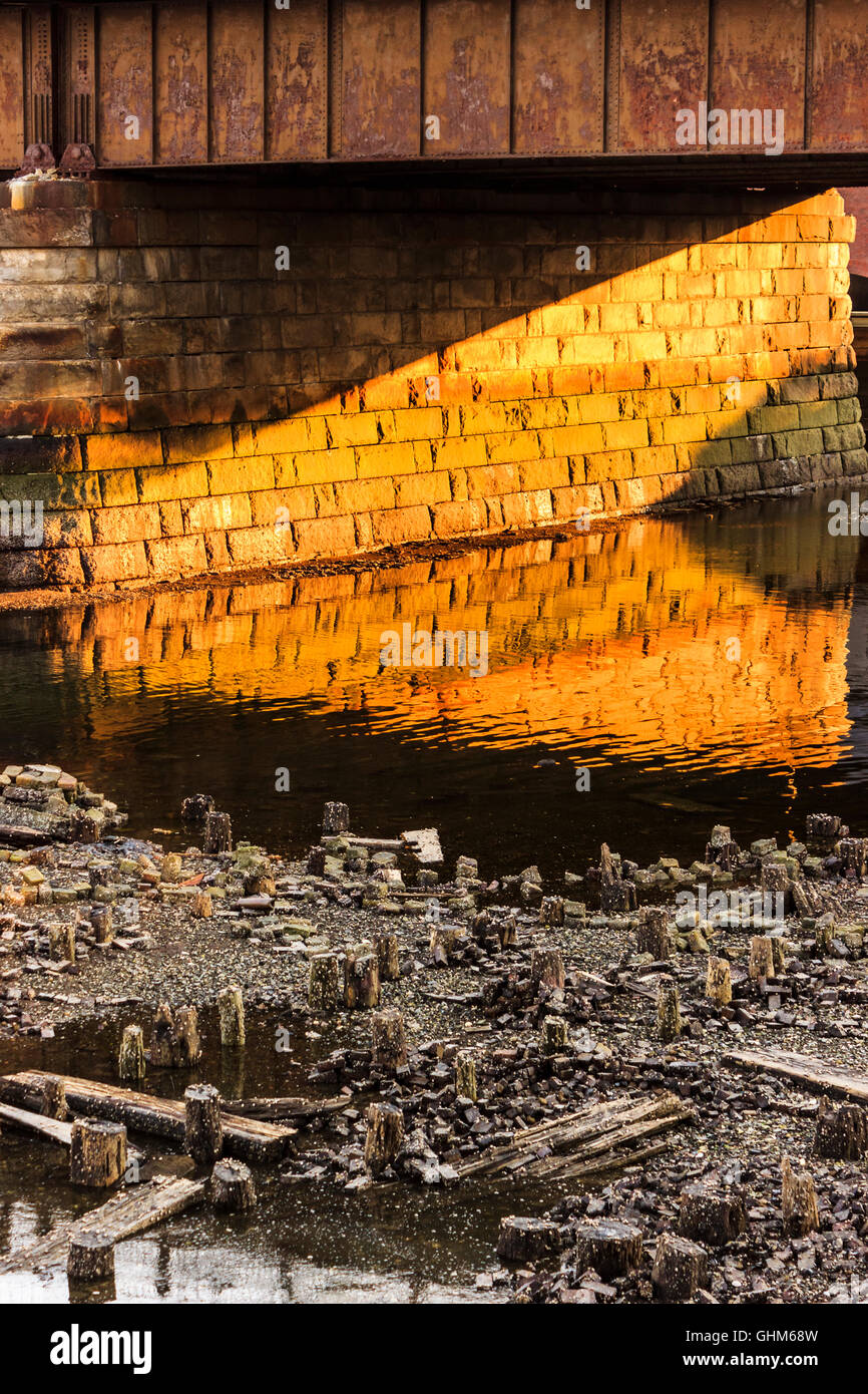 Charlestown bridge hi-res stock photography and images - Alamy