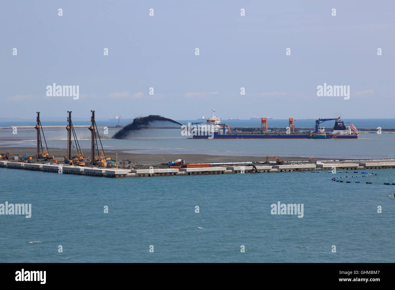 Trailing Suction Hopper Dredger Stock Photo - Alamy