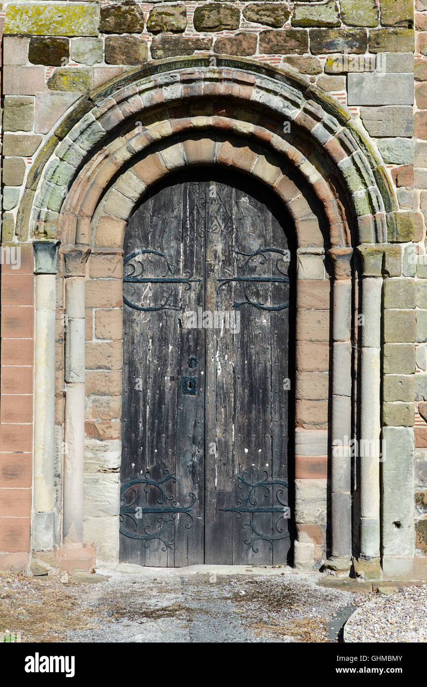 Wooden door norman architecture hi-res stock photography and images - Alamy