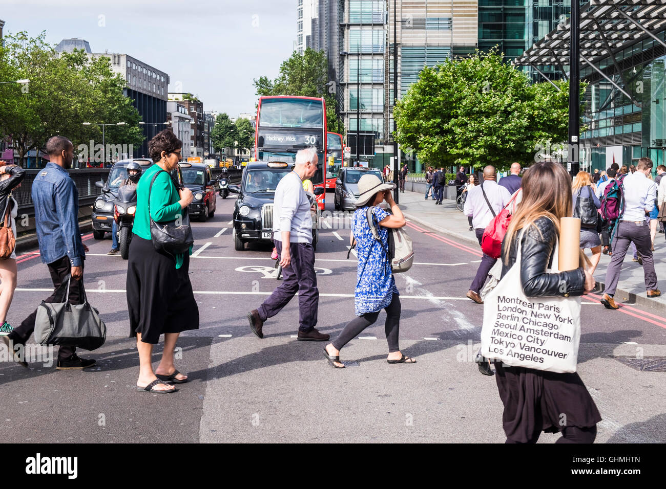 Morning commuters, Euston Road, London, England, U.K Stock Photo - Alamy