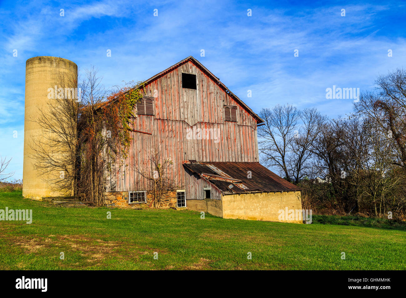 Rundown Barn Against Blue Sky Stock Photo - Alamy