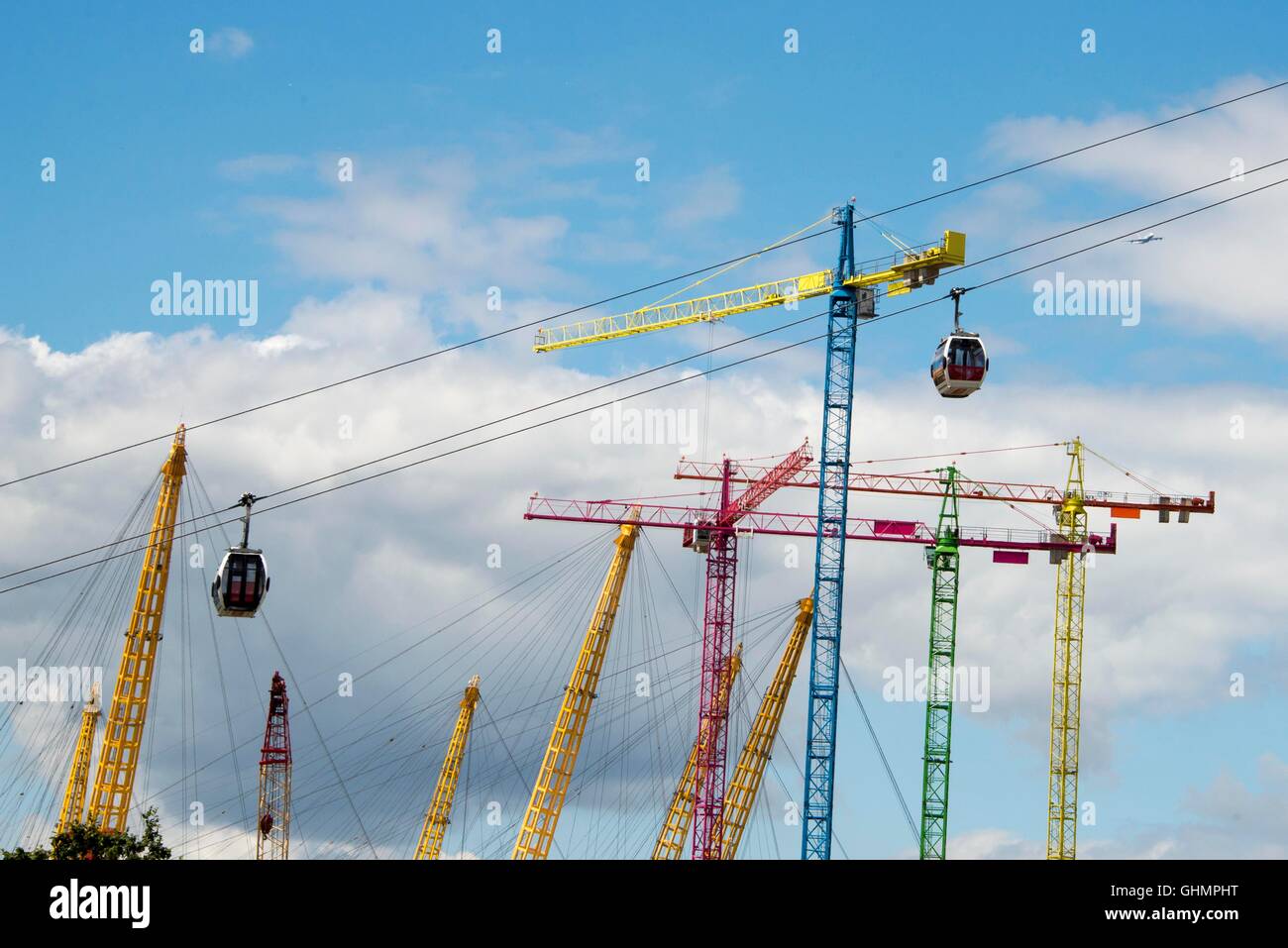 Emirates Air Line cable car gondolas in London traveling against ...