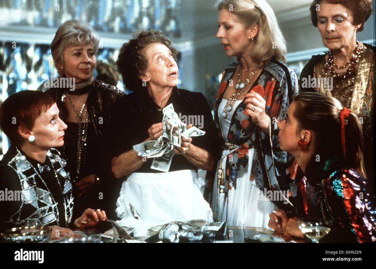 Mrs. Harris und ein Kleid von Dior GISELA FACKELDEY ISKA GERI INGE ...