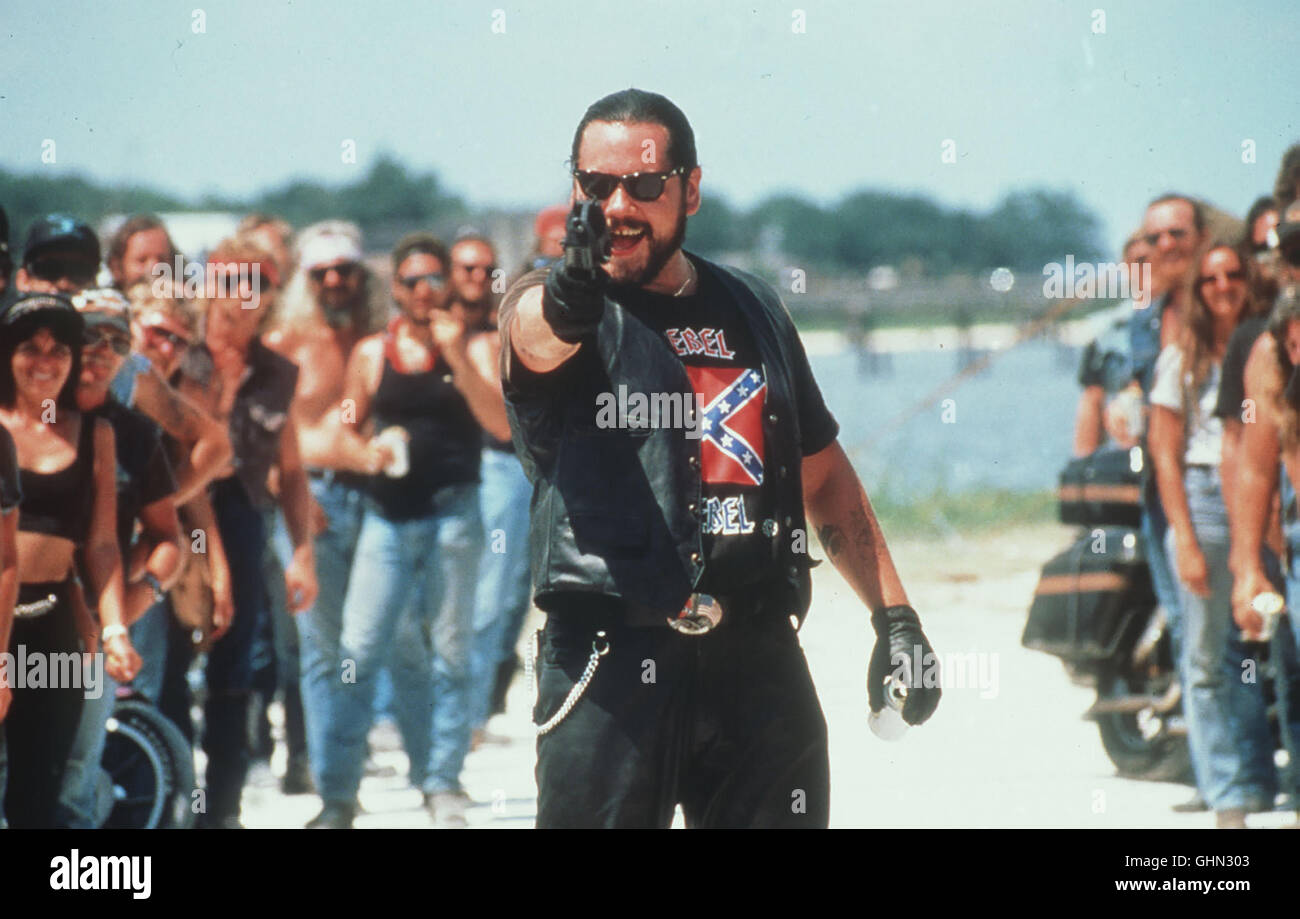 stone cold - kalt wie stein Im Auftrag des FBI schleust sich der ...